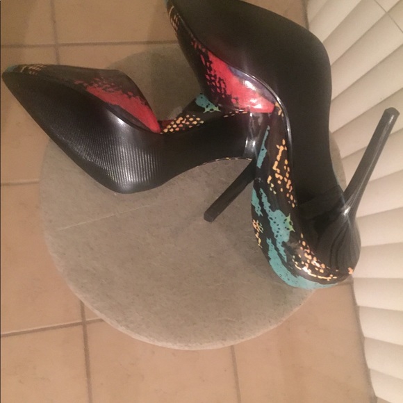 Steve Madden | Shoes | Valko Steve Madden Multicolored Snake Skin Pumps ...